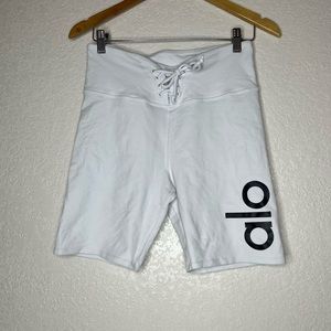 ALO Yoga | Shorts | Alo Shorts | Poshmark